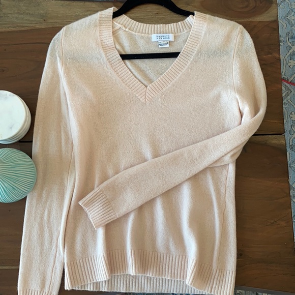 Barneys New York | Sweaters | Barneys Cashmere Sweater | Poshmark